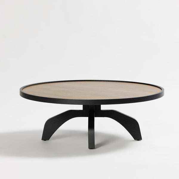 Tripod Round Table – Elemento